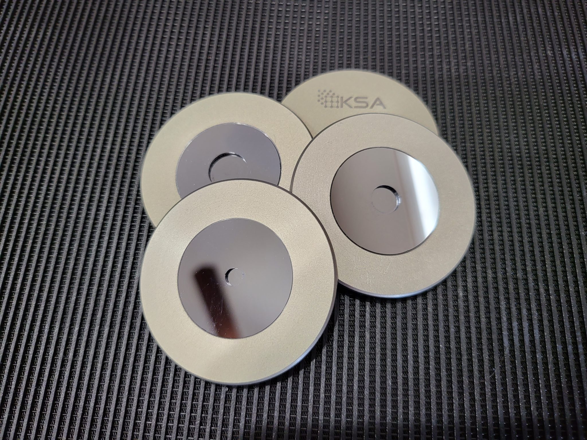 Rigaku D-Max zero background sample holders – KS ANALYTICAL SYSTEMS